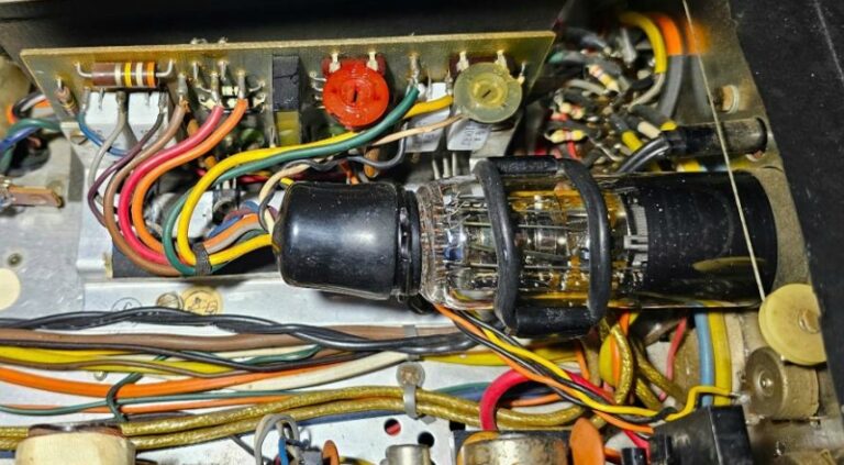 Marantz Model 18 | Classic Receivers